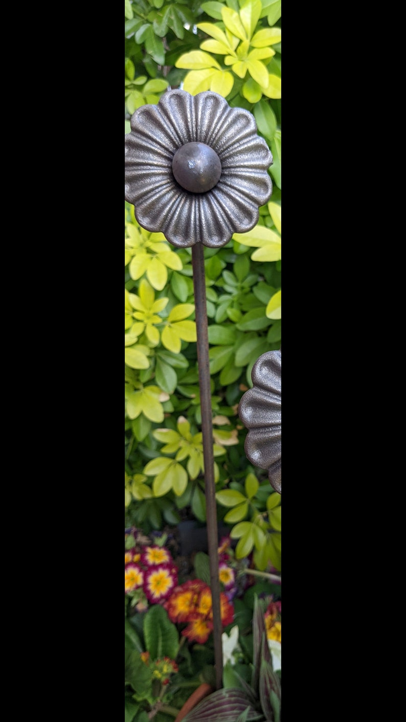 Daisy Garden Sculpture. Metal Flower. Metal Daisy. Plant | Etsy