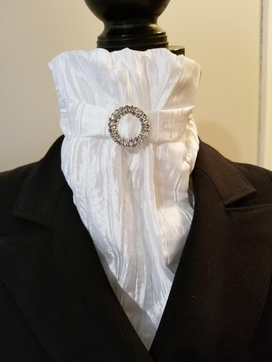 Crisp, Light Weight Crinkly White No-iron Dressage and Stock Tie. - Etsy