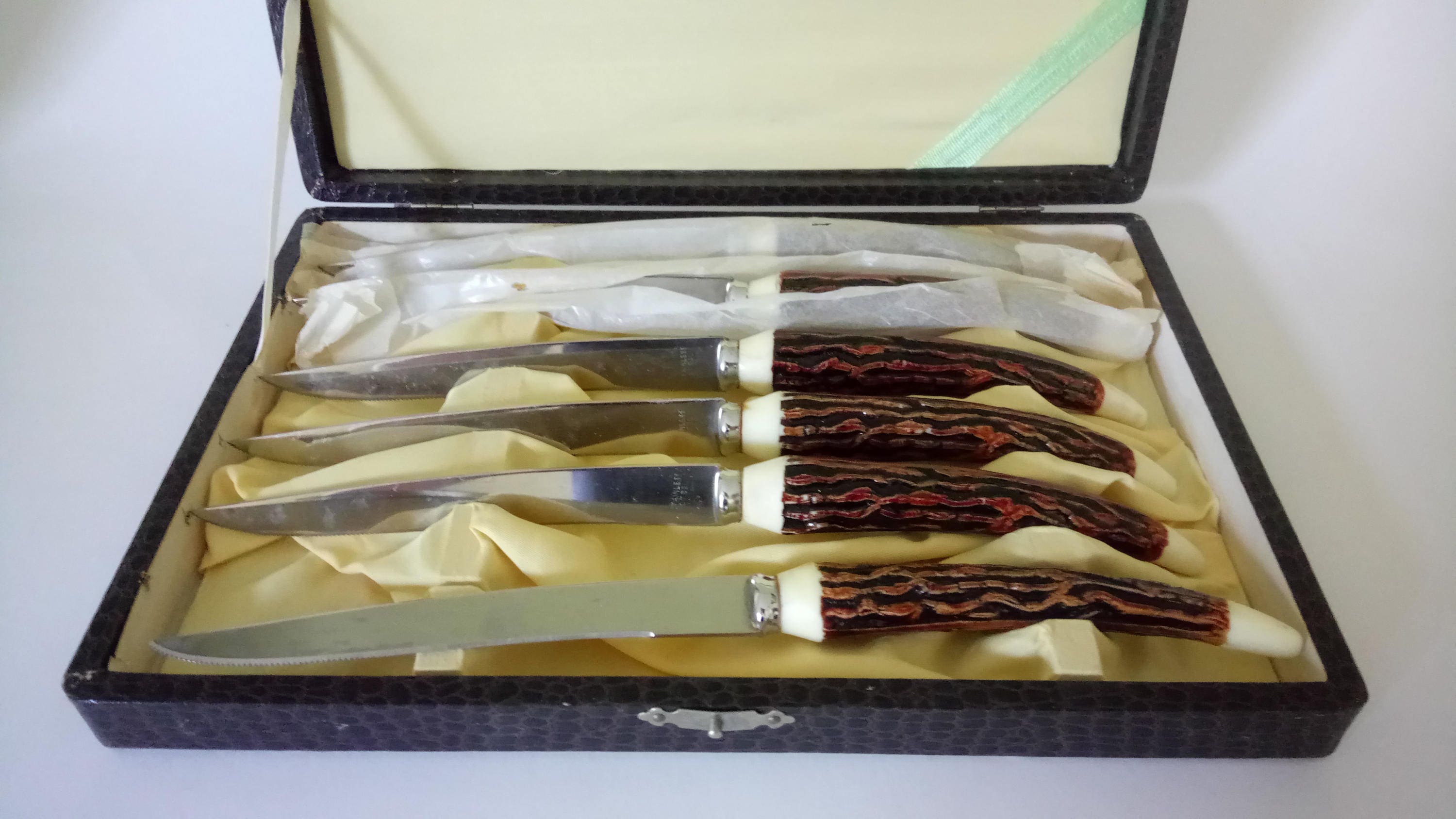 Vintage Bakelite Knives Set of 6 Original Box Made in Japan | Etsy