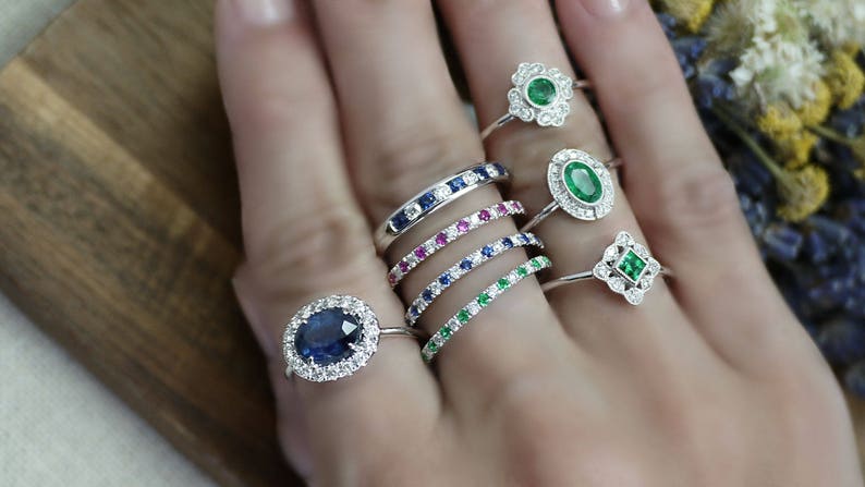 18K Solid Gold Side-way Cusion Cut Blue Sapphire or Emerald - Etsy