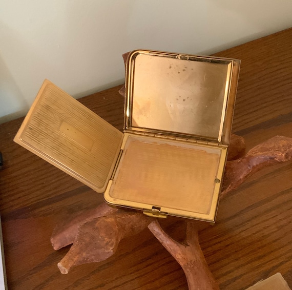 Vintage ELGIN AMERICAN Gold Tone Powder COMPACT Case - Gem