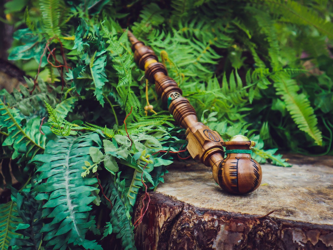 Druid Ogham Tobacco Pipe / Churchwarden Extra Longstem / Celtic ...