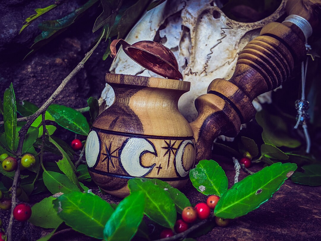 Hecate Triple Moon Phase / Wood Burn Goddess Tobacco Pipe With Lid for ...