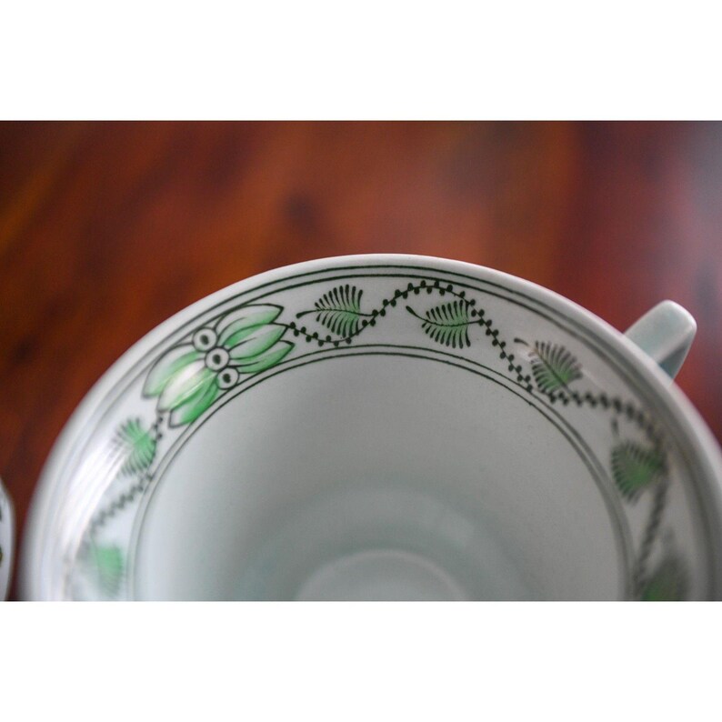 Paar ADAMS Wedgwood Ironstone Calyx Ware chinesischen Garten Teetassen ...