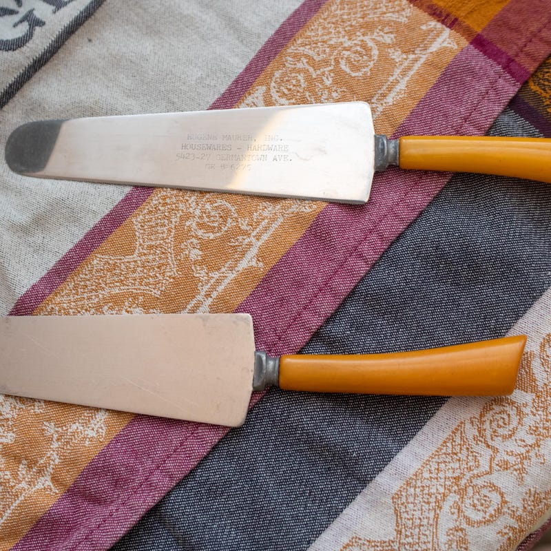 Bakelite Cake Cutter - Etsy