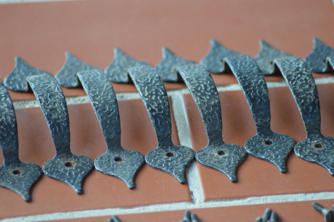 Reclaimed Hammered Black Metal Spade Drawer/door Pull Handle Medieval W ...