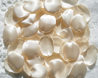 Dark Green and Ivory Satin Rose Petals - Artificial Flower Petals for ...