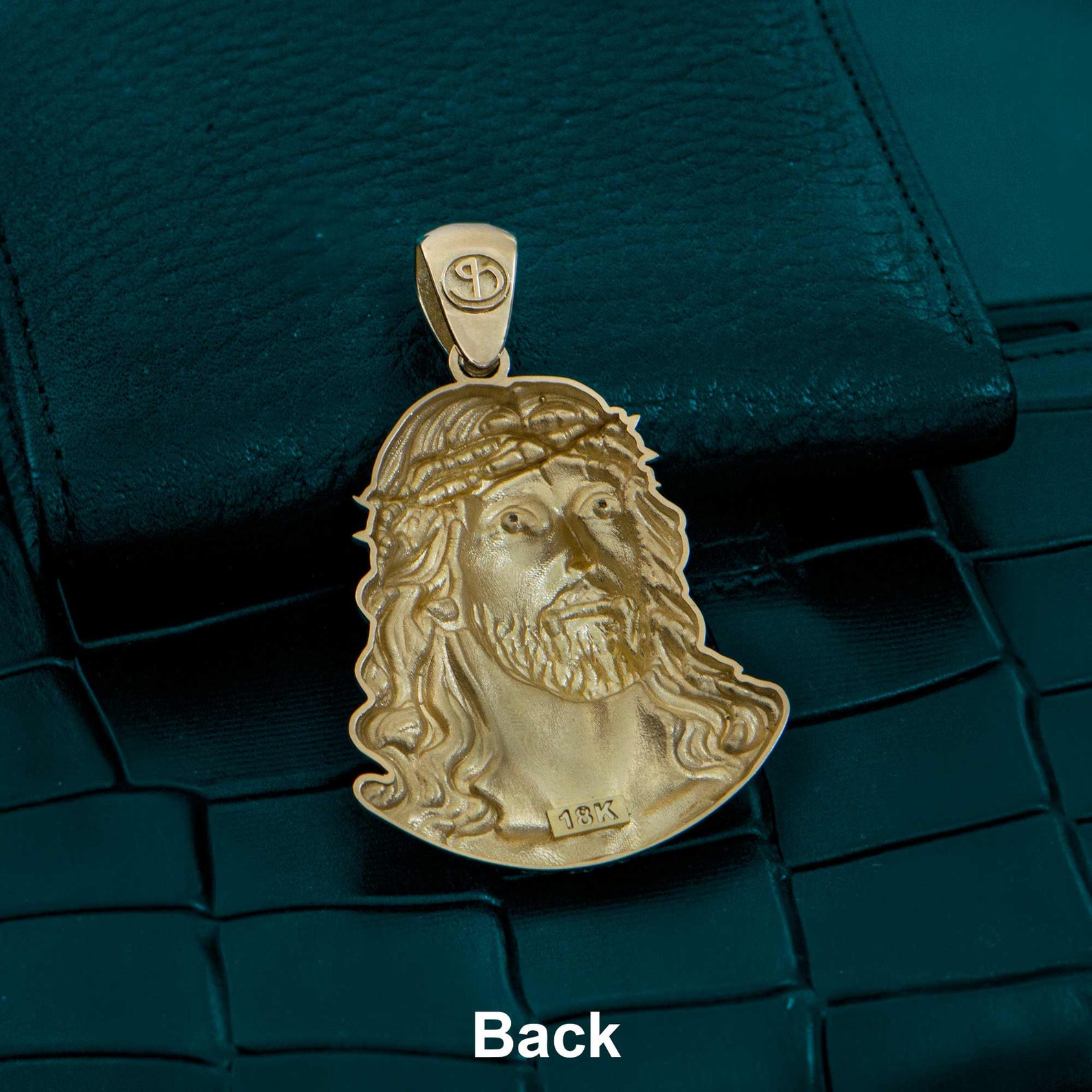 AN ELEGANT 18K Gold Pendant Featuring Jesus' Face an - Etsy