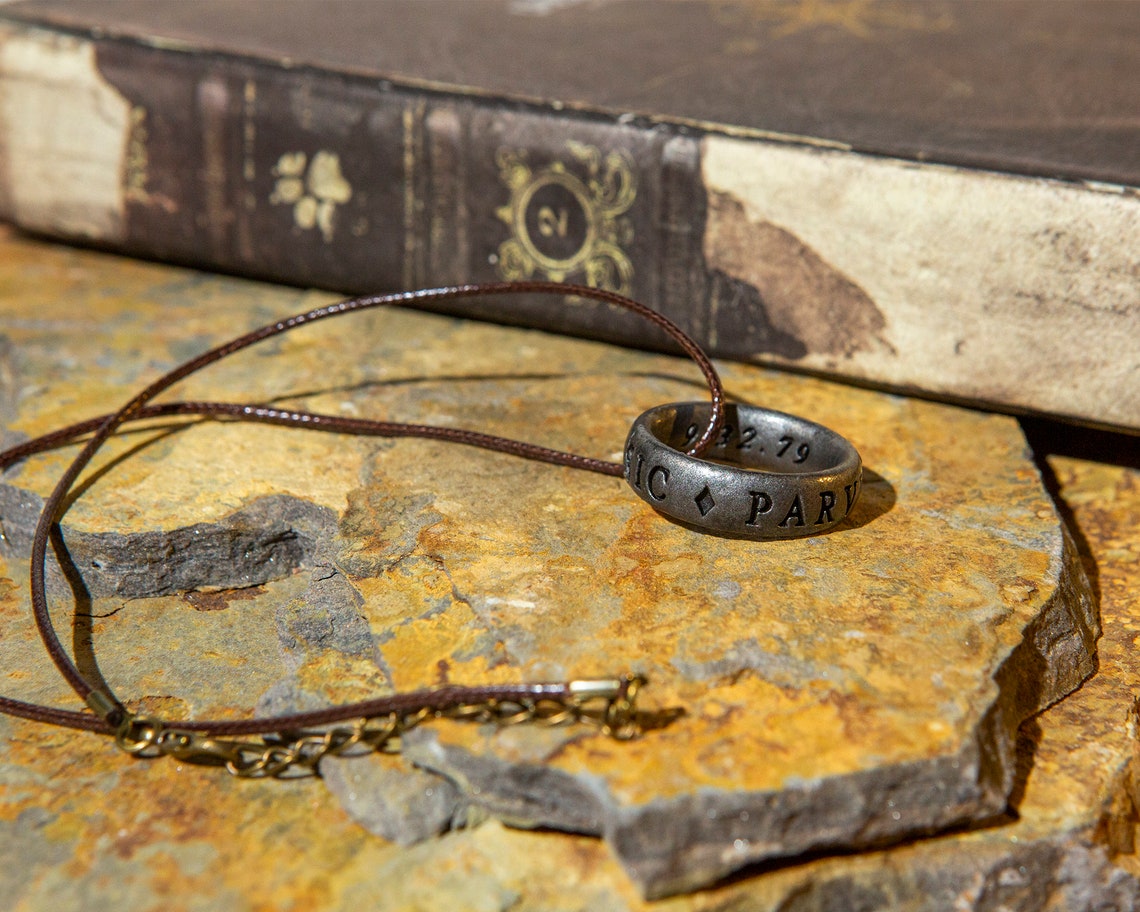 Uncharted Nathan Drakes Ring Necklace - Etsy