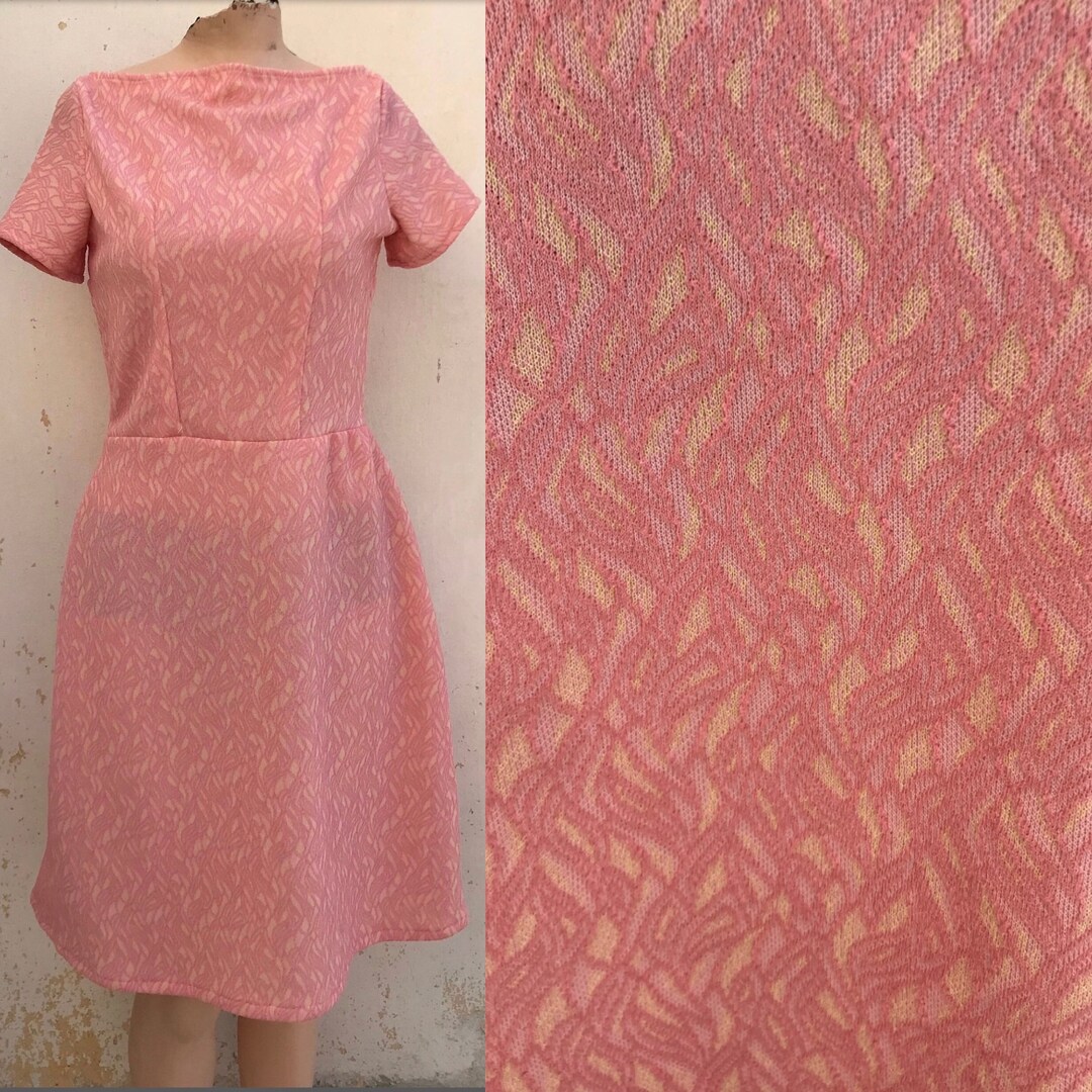 50s Original Pink Wiggle Dress in Wonderful Design and Style With ...