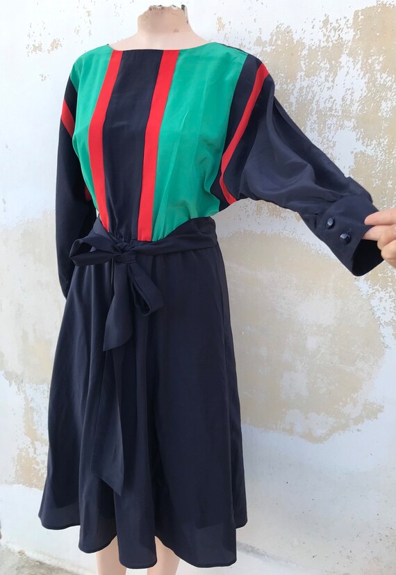 Colorblock 80s vintage dark blue dress with green and… - Gem