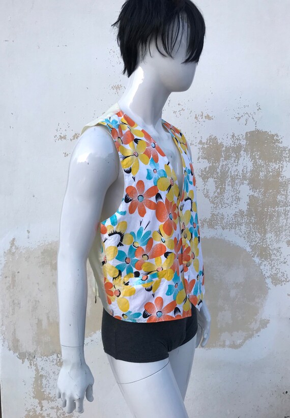 80's vintage crazy kitschy vest featuring multi color… - Gem