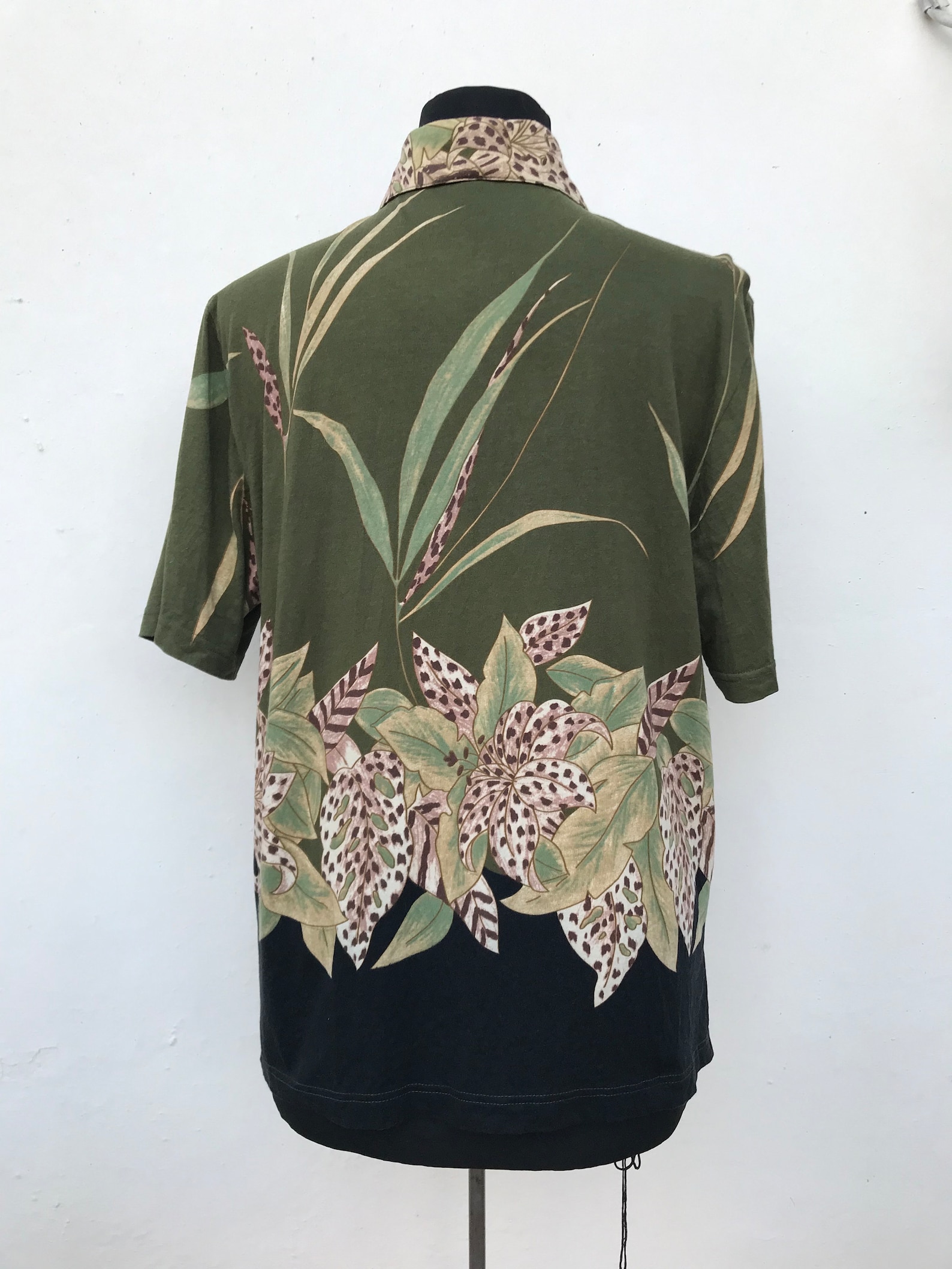 African Styled 80s Vintage Buttoned Cotton Shirt, Features Jungle ...