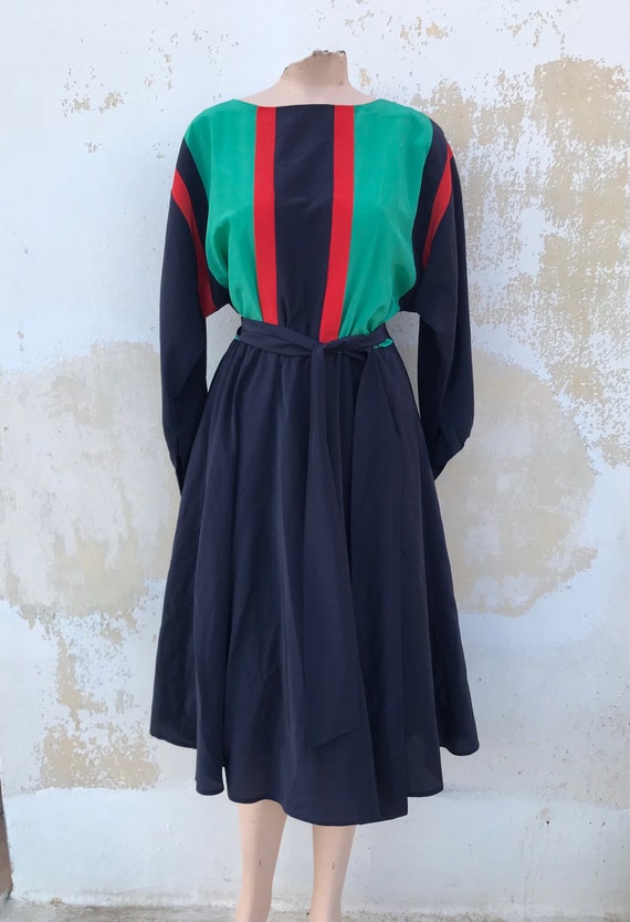 Colorblock 80s vintage dark blue dress with green and… - Gem