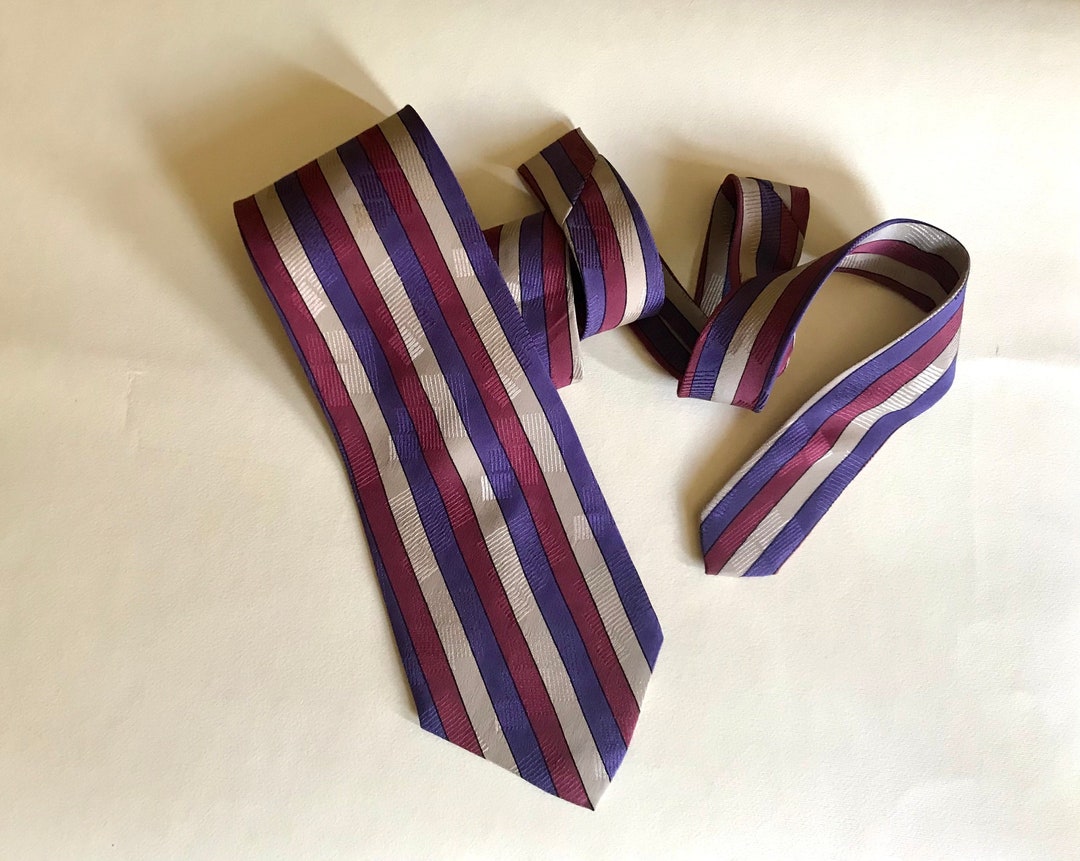 Vertical Striped 80s Novelty Cravate Made in Italy by Giorgio Rosso ...