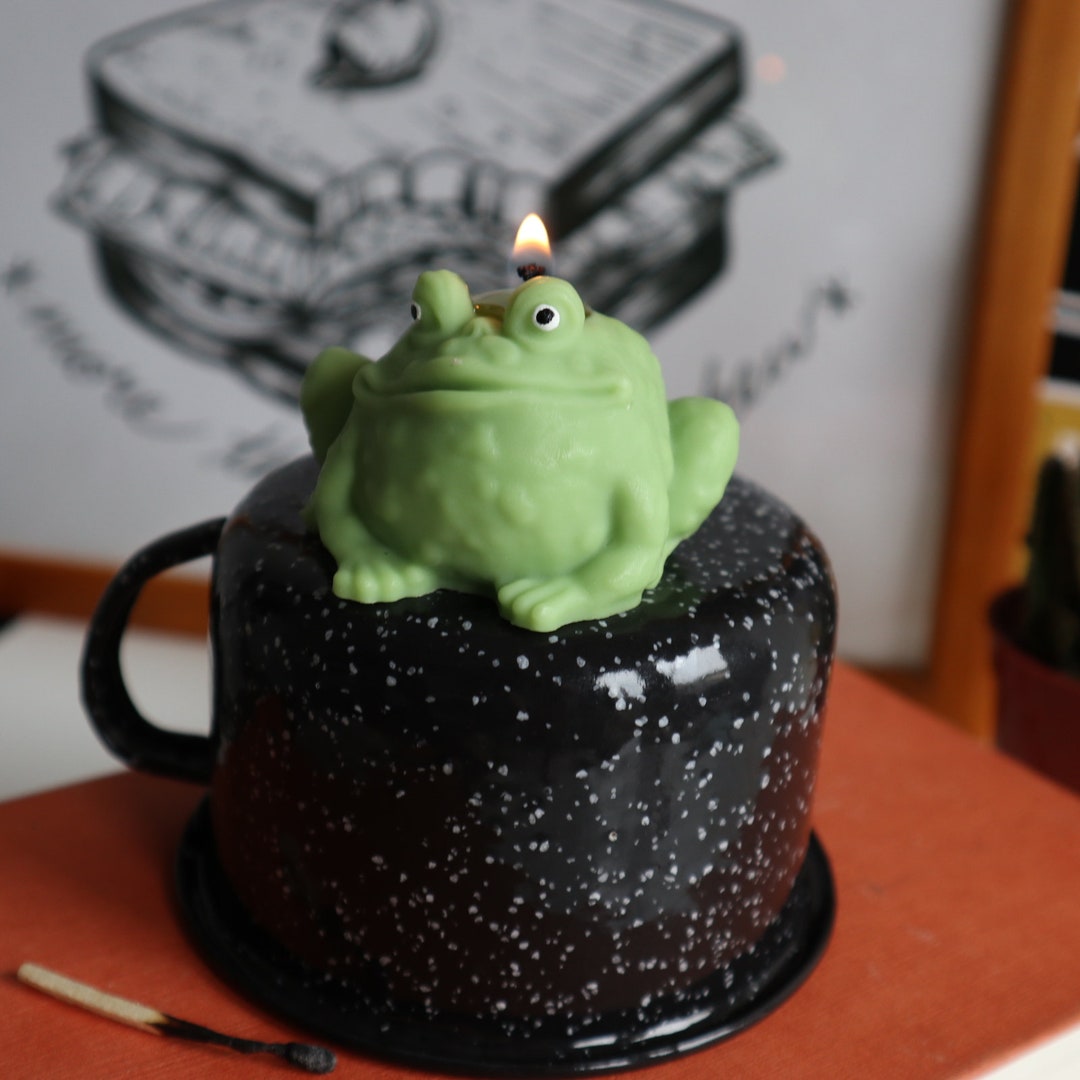 Frog Candle / Two Small Green Frog Toad Shaped Candles for - Etsy