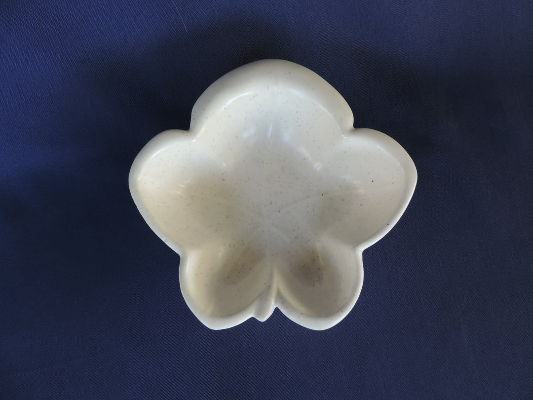 Belmar USA 650 Leaf Candy Dish by Bigmuddyvintageshop P - Etsy