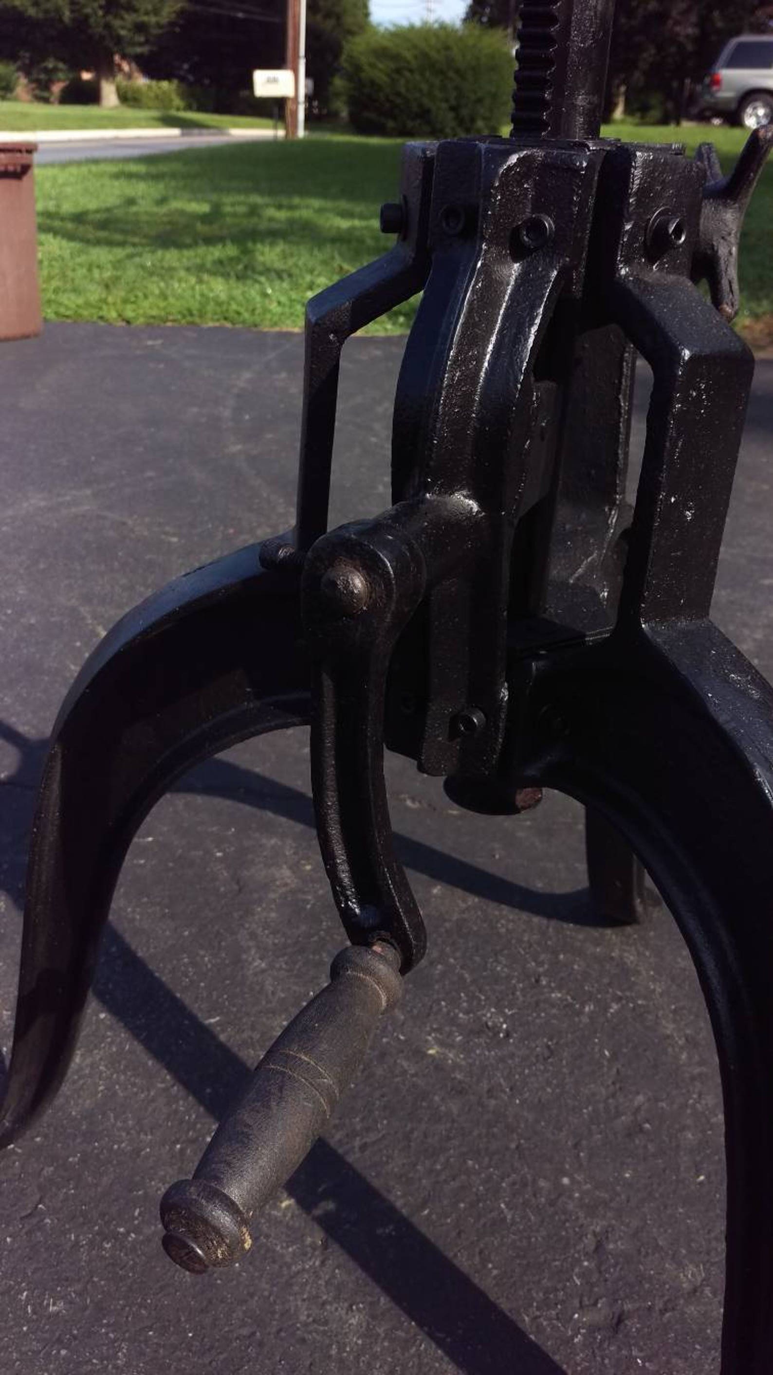 3042 Industrial Crank Table Base Vintage - Etsy