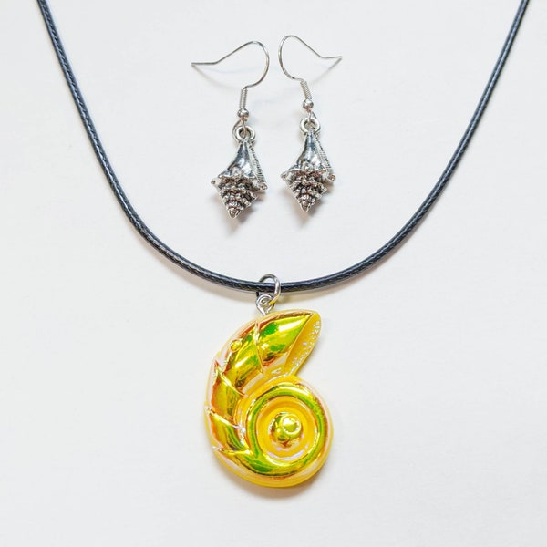 Ursula Necklace - Etsy