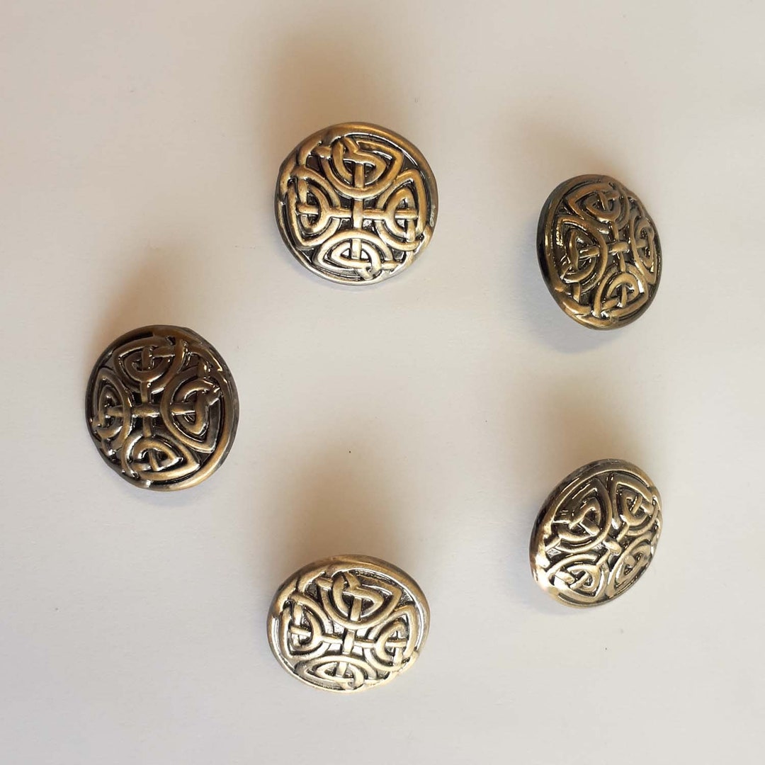 Celtic Knot Buttons set of 5 - Etsy