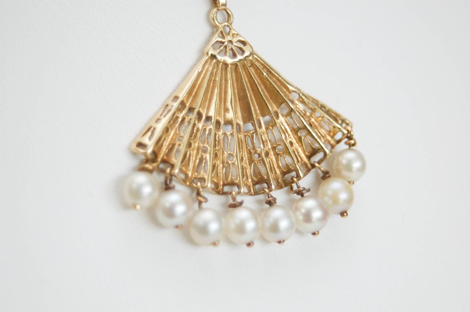 14K Yellow Gold Hand Fan Pendant W Eight Natural Pearls 4.1grams - Etsy
