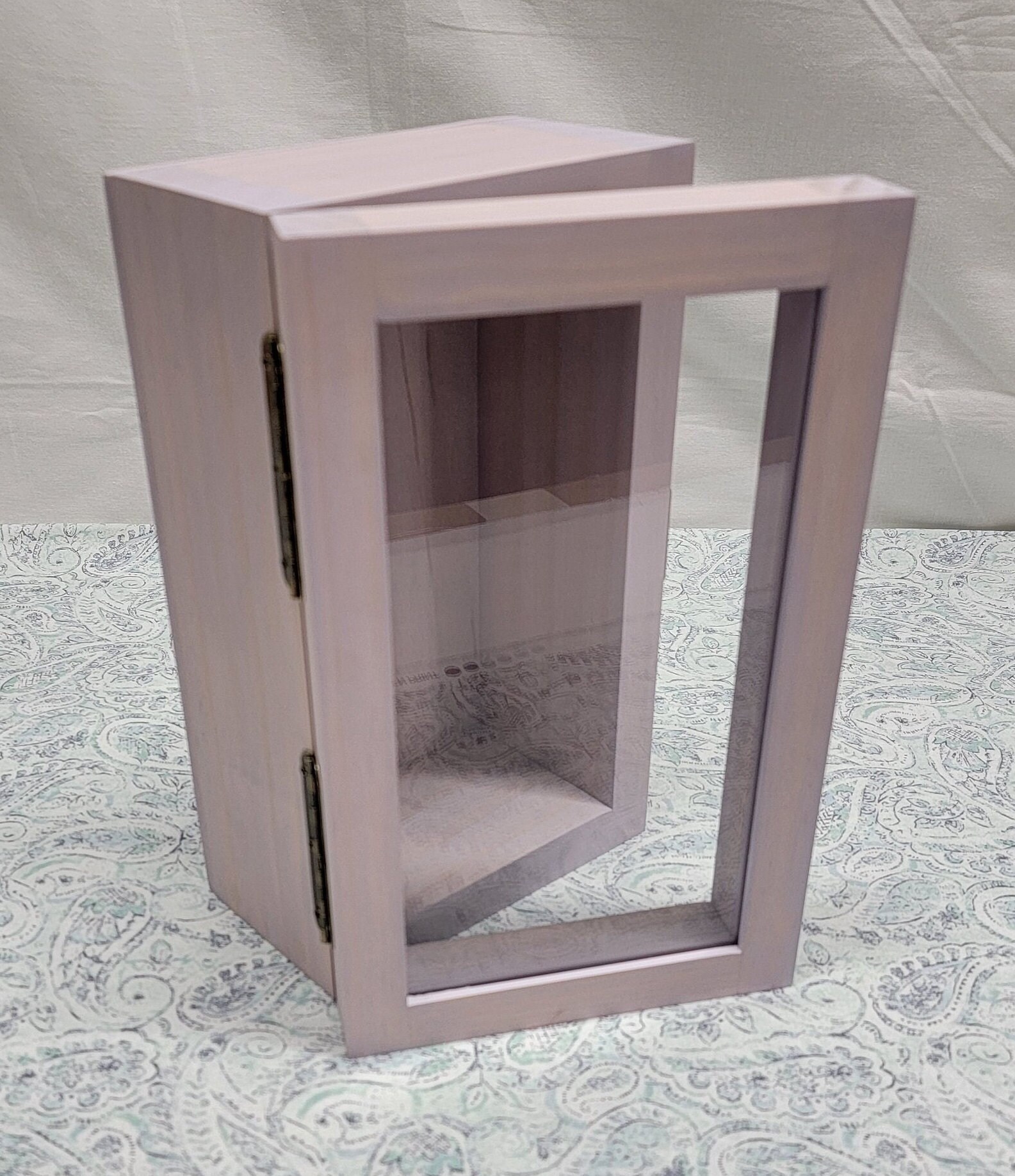 7 1/2 X 4 X 3 1/2 Wooden Shadow Box / Hinged Glass Lid / - Etsy