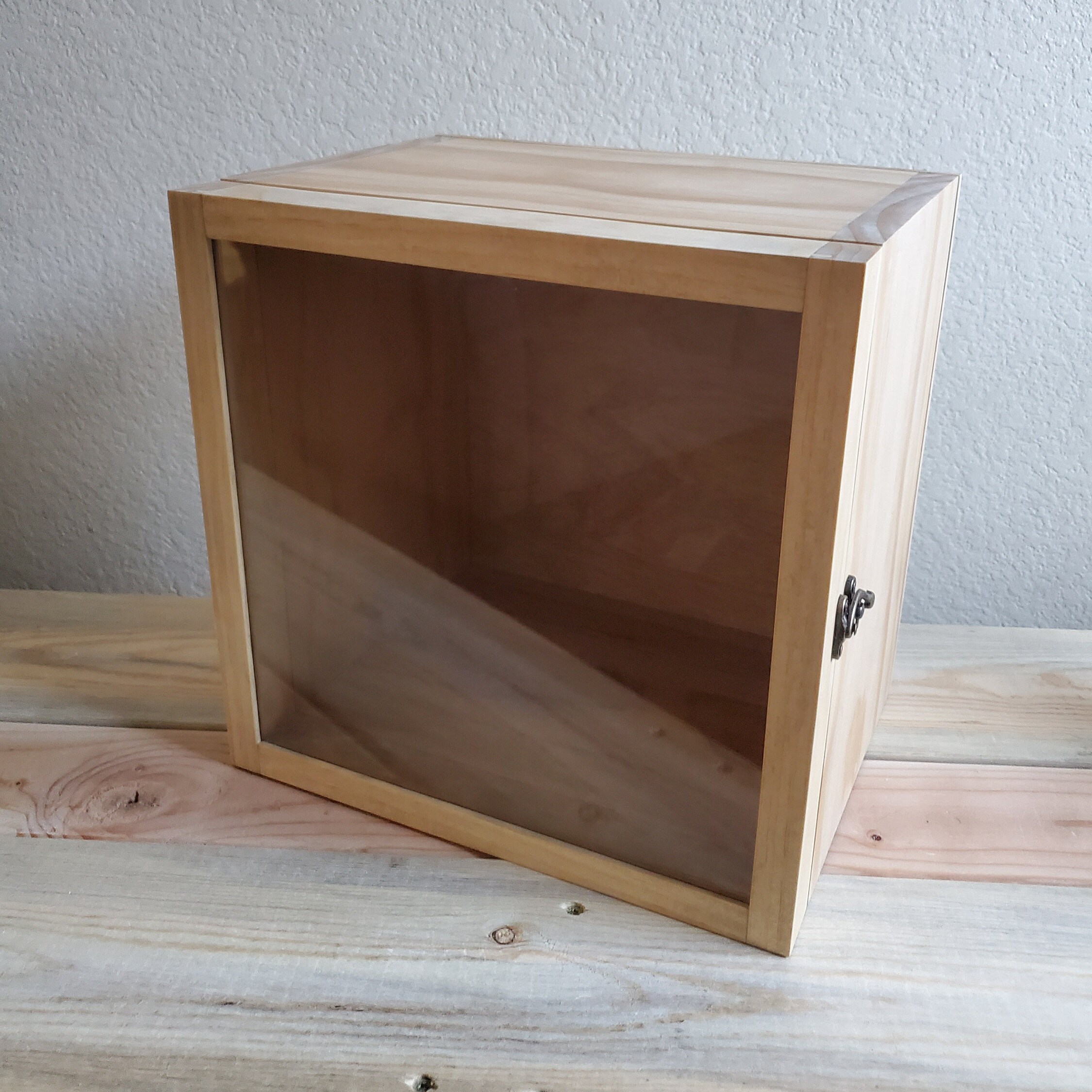 10 X 10 X 8 1 4 Wooden Shadow Box Hinged Glass Lid Display Etsy 10 X 10 X 8 1 4 Wooden Shadow Box Hinged Glass Lid Display Etsy
