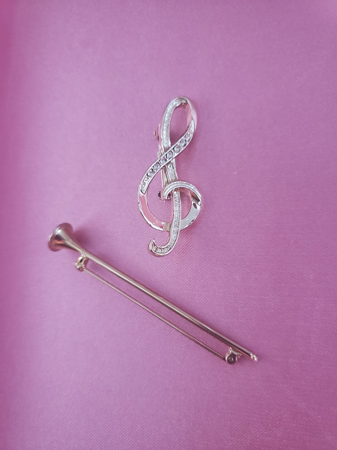Silver and Gold Tone Music Note / Instrument / Trumpet Brooch Pins ...
