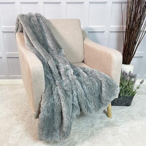 Ash Light Grey Faux Fur Throw for Bed or Sofa With Grey Faux-suede ...