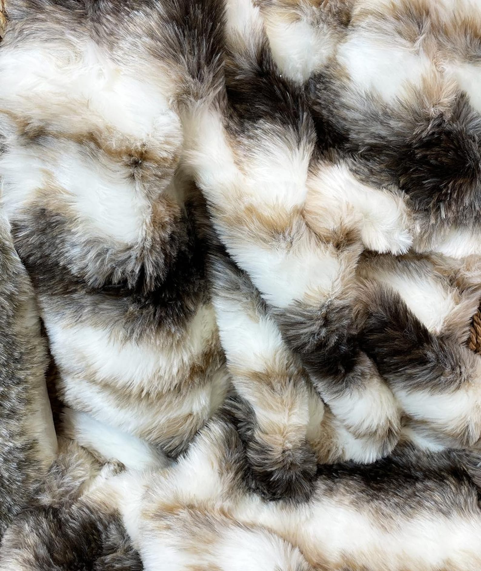 Italian Wolf Striped Faux Fur Throw | Double-sided Luxury Blanket - Etsy