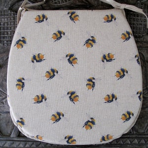 Set of 4, 6 or 8 Small Bees Reversible Classic D Seat Pads, Small ...