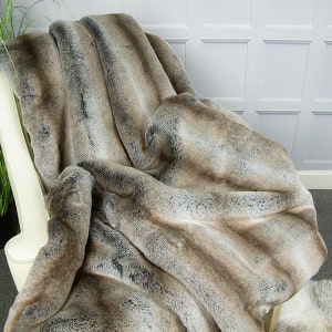 Faux Fur Throw Grey Rabbit, Fake Fur Bedspread, Bed or Sofa Blanket ...