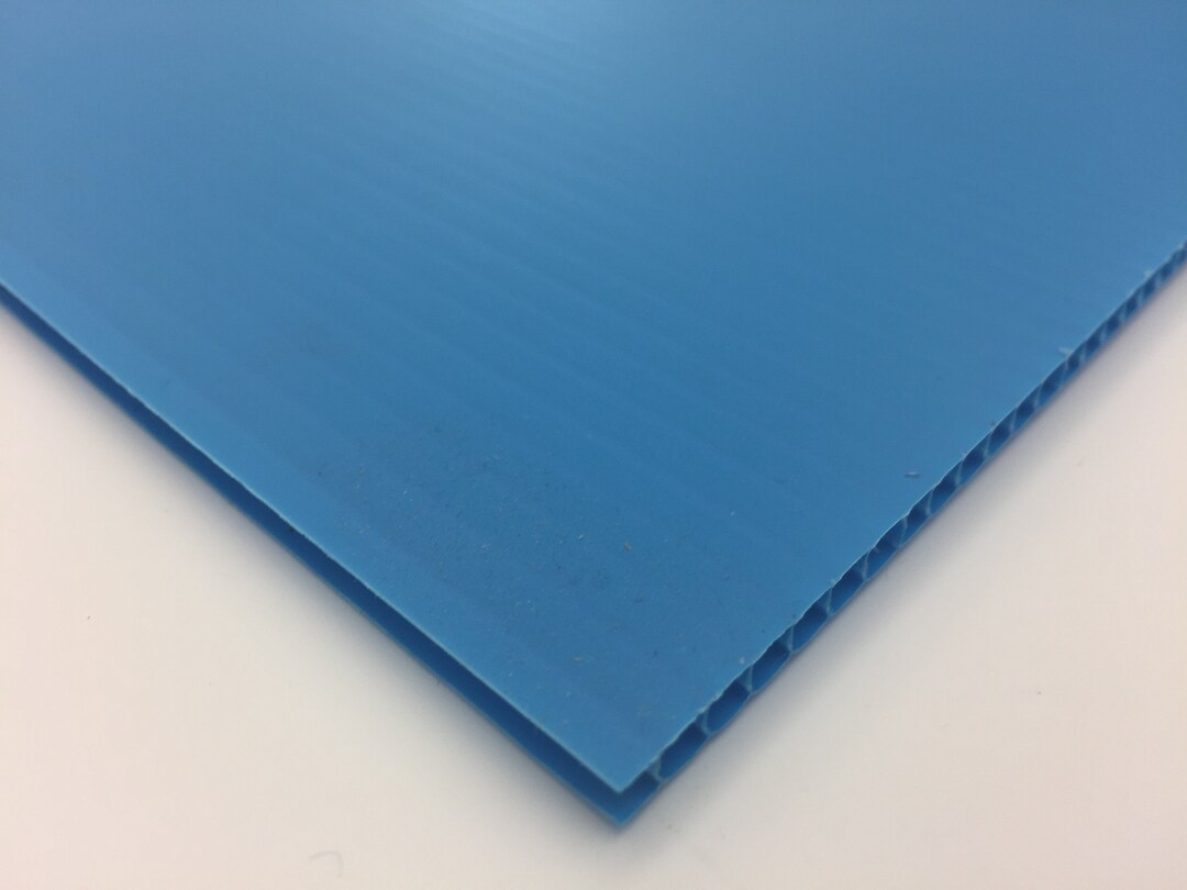 Corrugated Plastic Sign Sheets - 4mm Thick - Light Blue - Horizontal ...