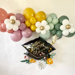 Grad Cap Balloon Garland Girl Grad Balloons Class of 2024 Grad Daisy ...