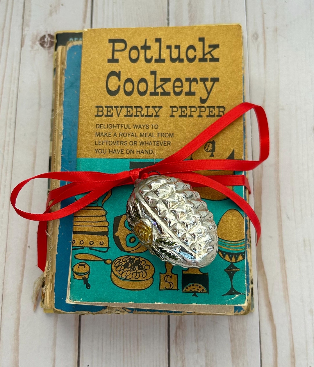 Vintage Kitchen/ Cookbooks Old Settlement Cookbook and More Old and ...