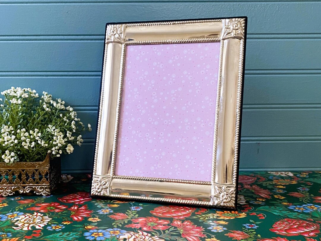 Vintage Silver Plate Tabletop Picture Frame/beaded and Decorative Edge ...