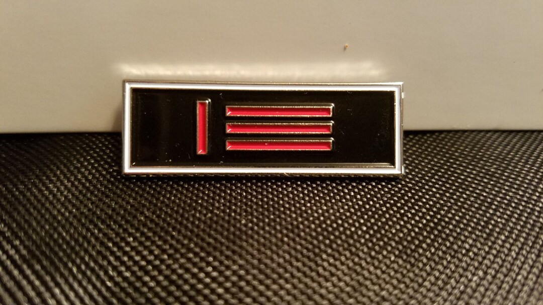 Master/slave Pride Pin - Etsy