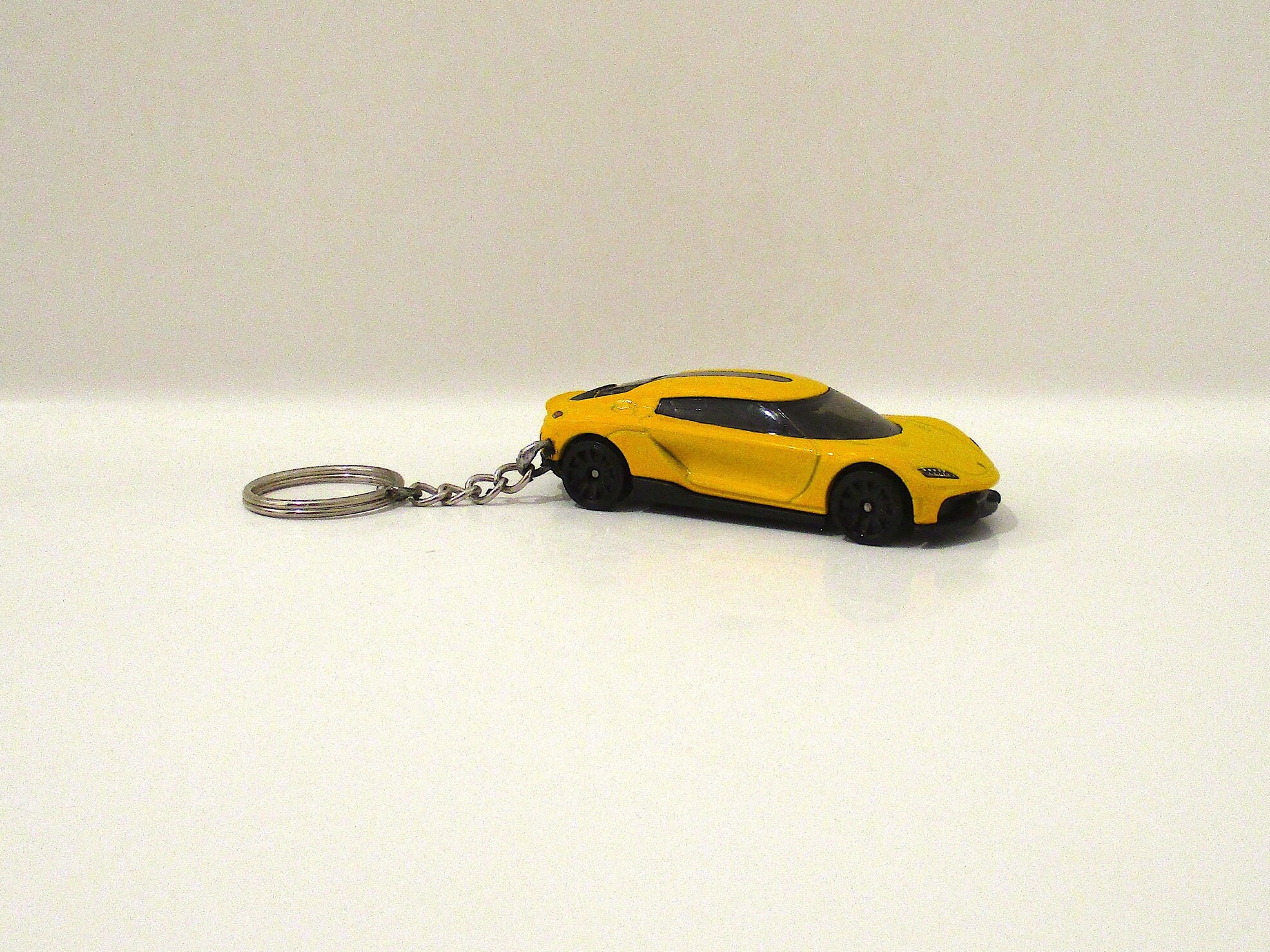 2021 KOENIGSEGG GEMRA Yellow Keychain, - Etsy