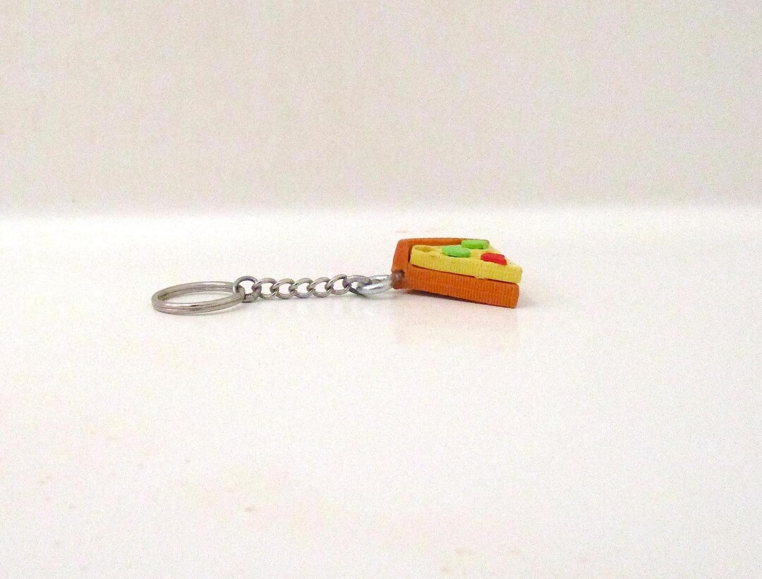 Pizza Keychain, Pizza Pie, Thick Crust, Pepperoni Pizza Keychain ...