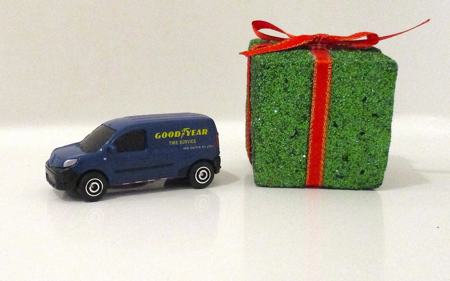 2018 Renault Kangoo GOODYEAR TIRE Keychain, - Etsy
