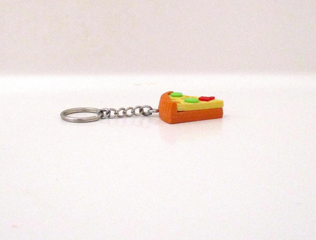 Pizza Keychain, Pizza Pie, Thick Crust, Pepperoni Pizza Keychain ...