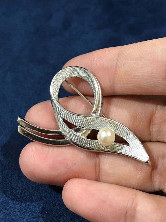 Vintage Sterling silver handmade brooch with pearl detail | Etsy