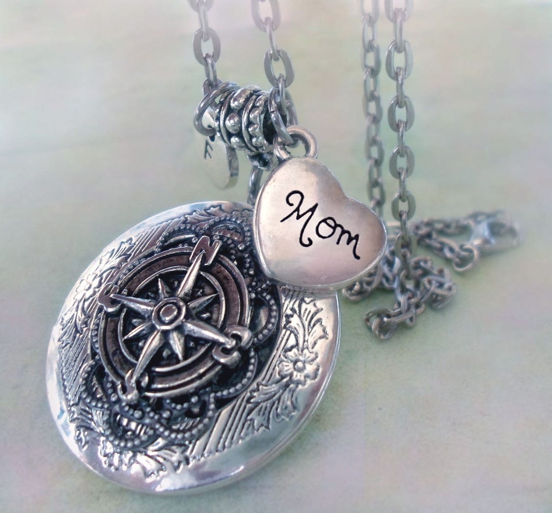 Mom Locket Personalized W-letter Charm, Compass Locket for Mom, Mother ...
