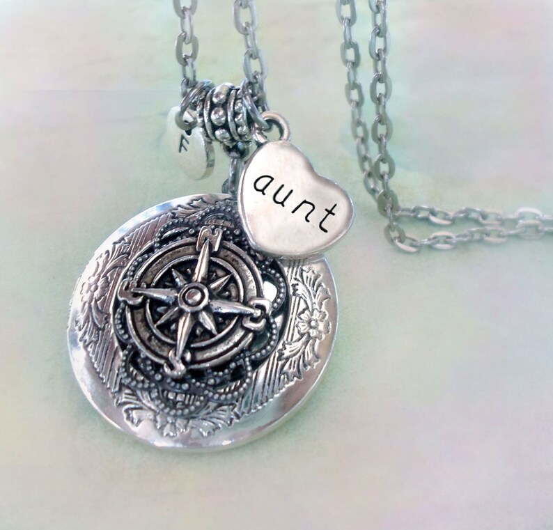 Aunt Locket Personalized W-letter Charm Compass Locket for - Etsy