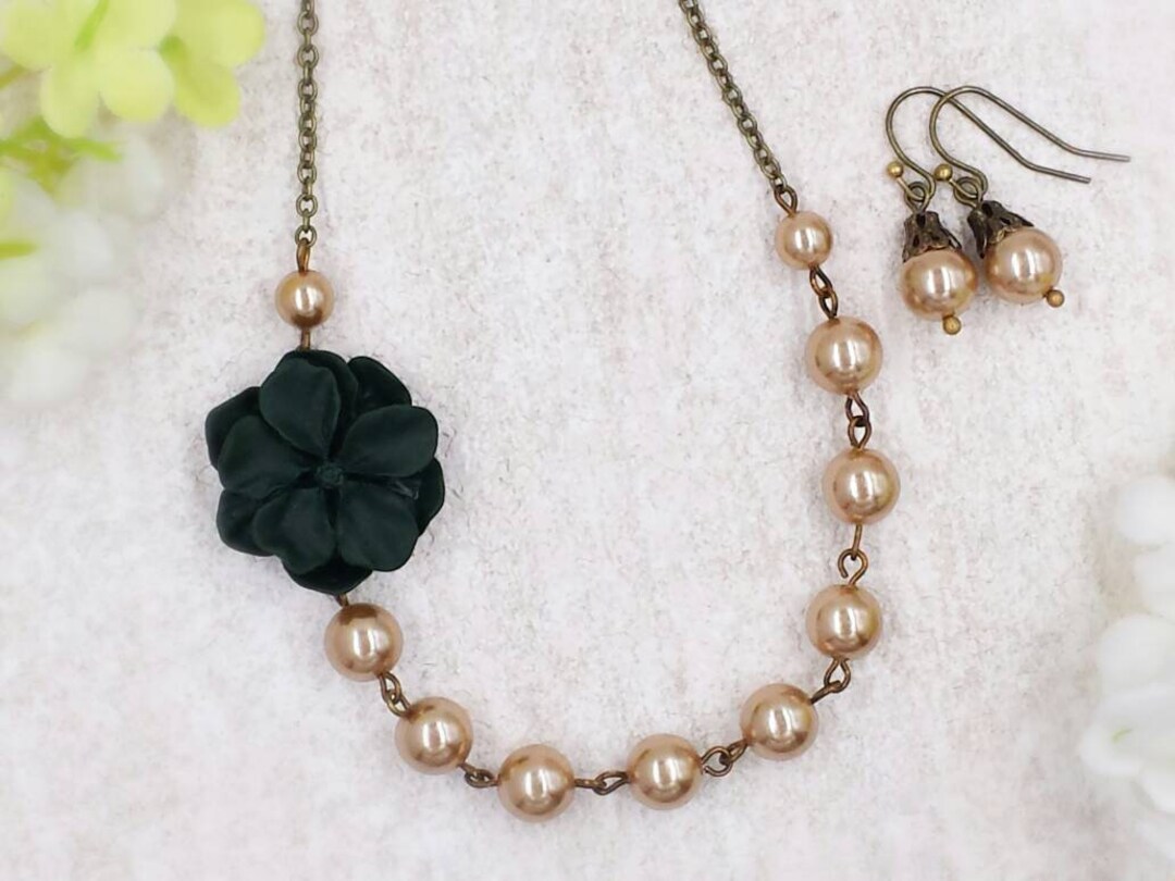 Forest Green Flower Necklace Greenery Floral Gold Gold Pearl Necklace ...