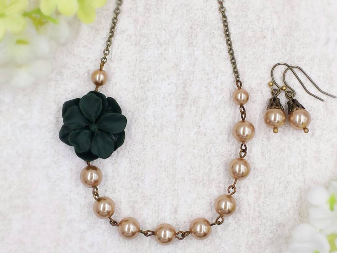 Forest Green Flower Necklace Greenery Floral Gold Gold Pearl - Etsy