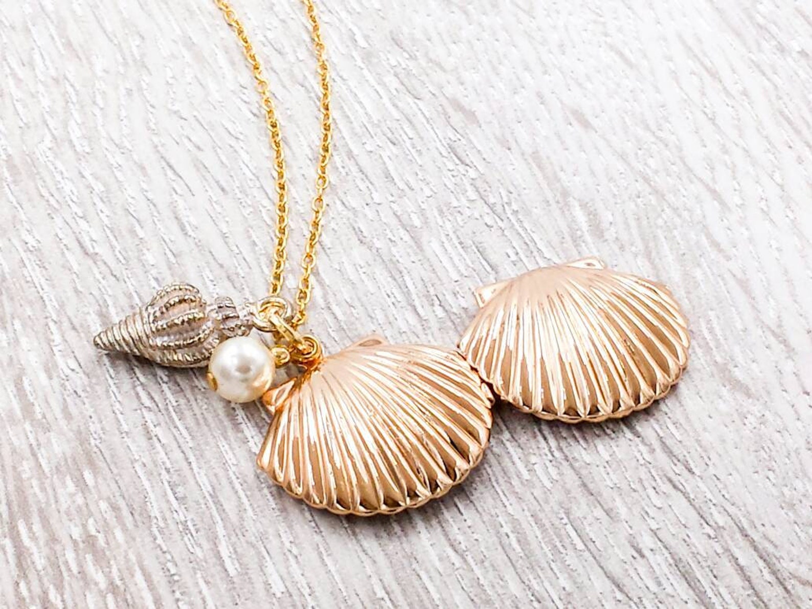 Seashell Locket Necklace Gold Sea Shell Pendant Necklace - Etsy