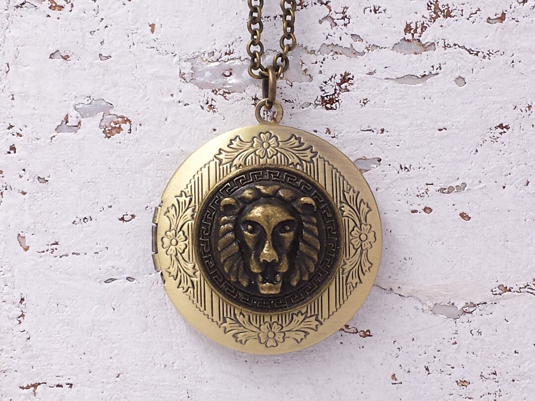 Lion Locket Vintage Style Round Locket Necklace Nature Inspired Safari ...
