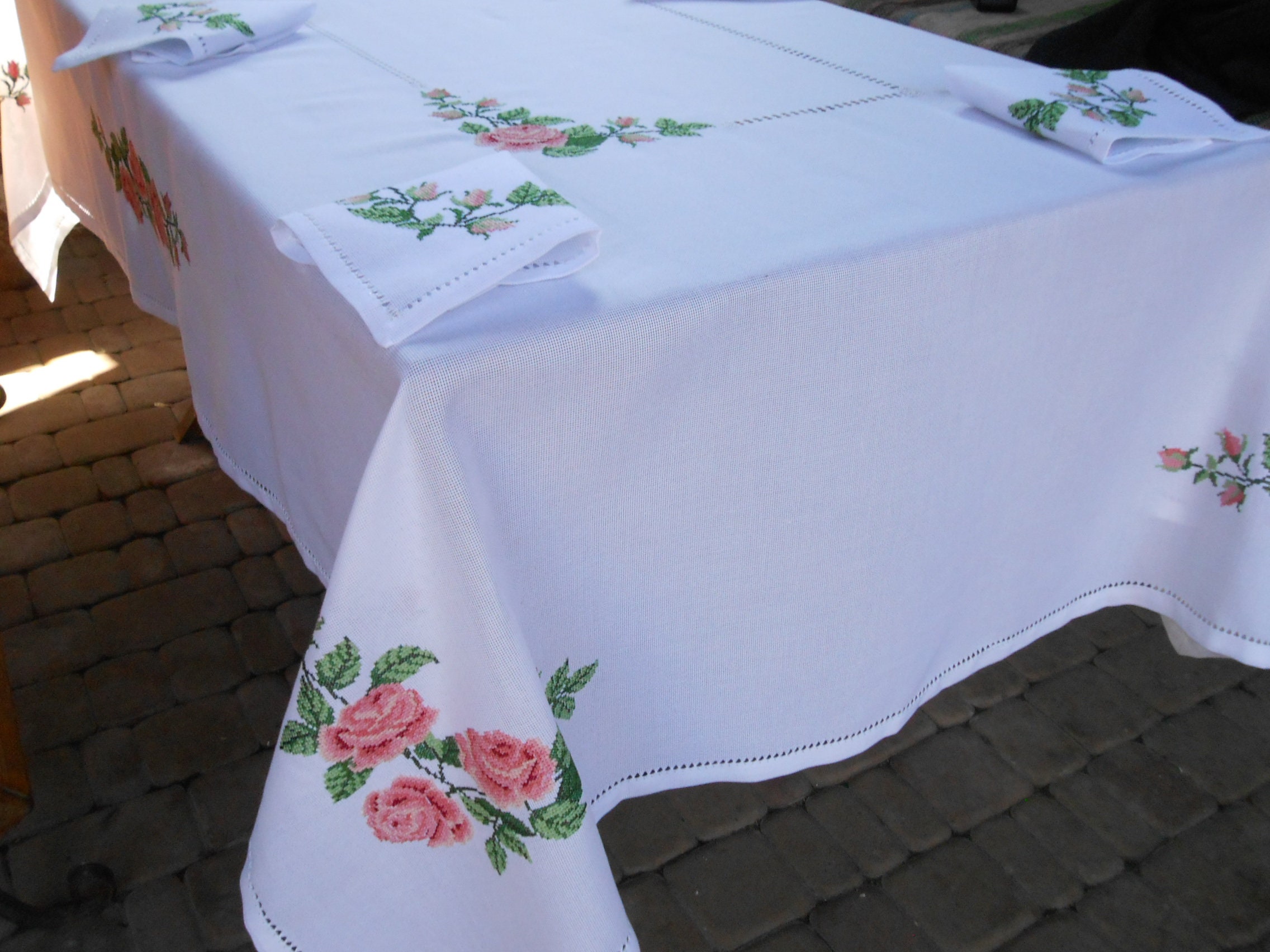 Tablecloth With Roses Large Tablecloth Pink Rose Handmade - Etsy