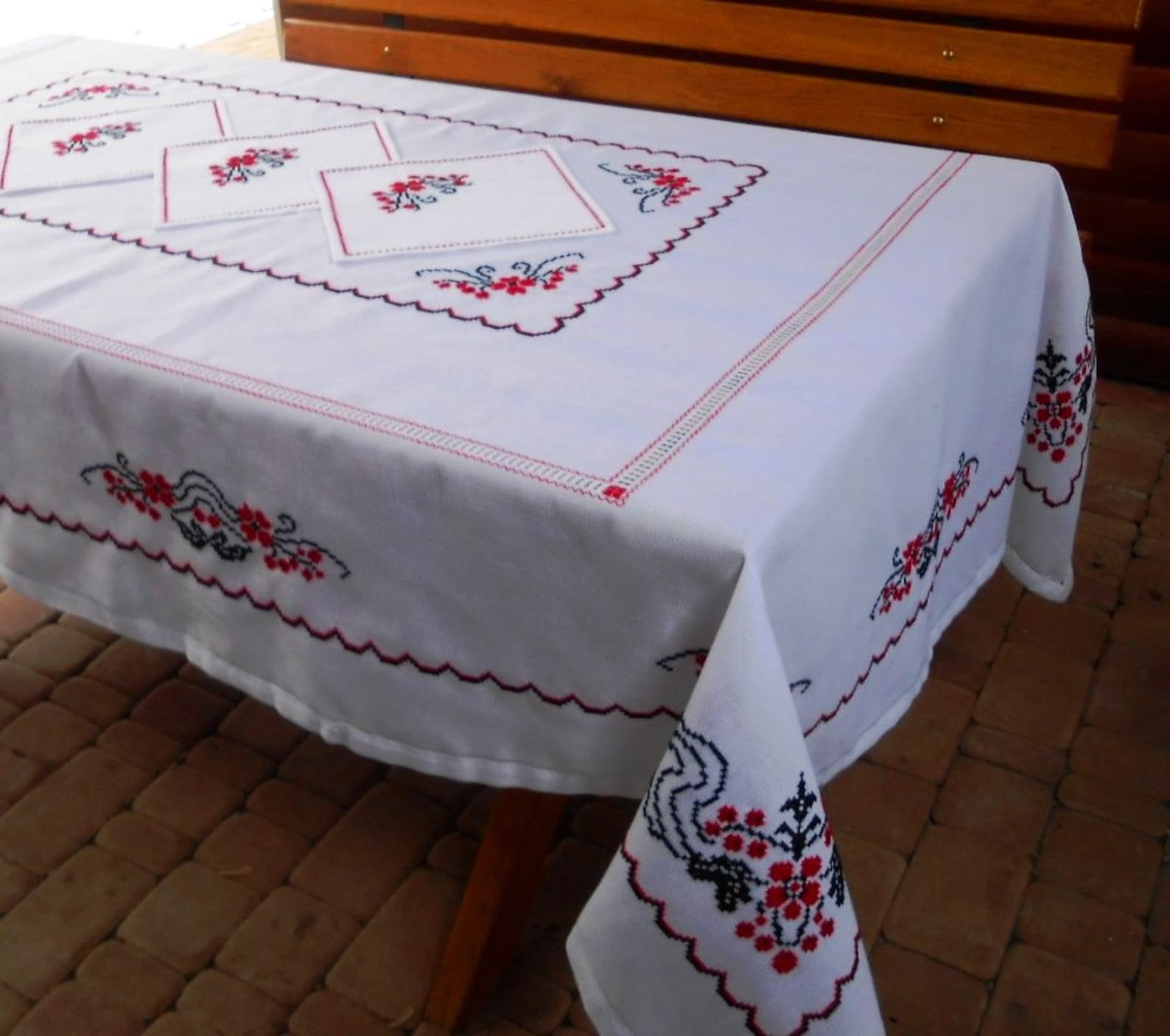 Handmade Embroidered Tablecloth & Napkins Set: Cottage Chic Cherry ...
